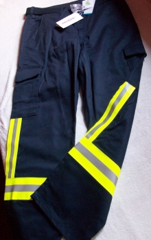 Feuerwehrschuppen - Feuerwehr Bundhose Hupf Teil 2 inklusive Bestreifung Hupf Überhose nach DGUV ...